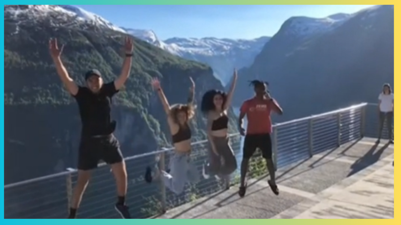 The Funniest Fails & Viral Moments of 2024 – Thoughtful Disclaimer